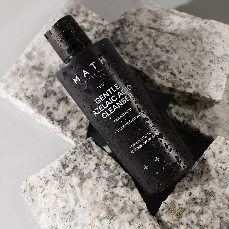 Prausiklis į jautrumą linkusiai odai su azelaino rūgštimi